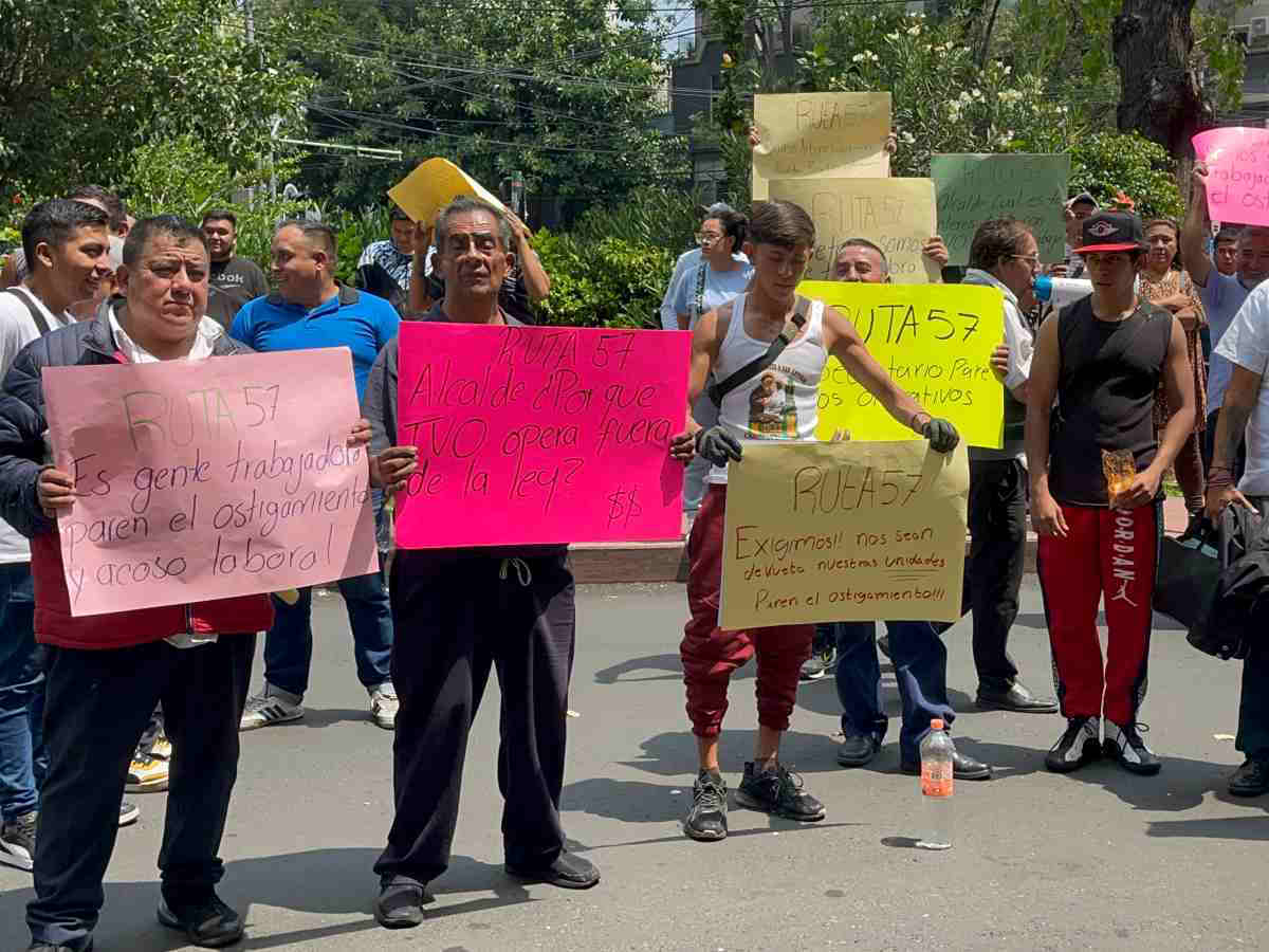Microbuseros de la Ruta 57 piden a la Semovi alto a los operativos Microbuseros de la Ruta 57 piden a la Semovi alto a los operativos