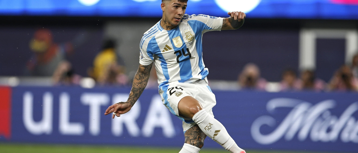 Enzo Fernandez, i cori razzisti verso la Francia: la Federcalcio ... Enzo Fernandez, i cori razzisti verso la Francia: la Federcalcio ...