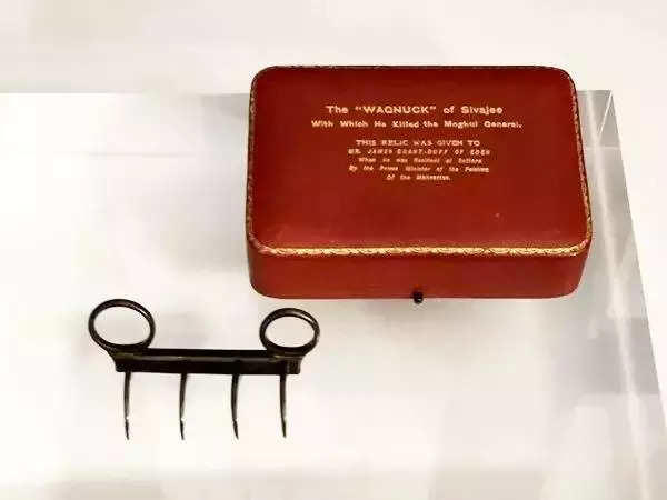 Chhatrapati Shivaji Maharaj's historic 'Wagh Nakh' returns to India ... Chhatrapati Shivaji Maharaj's historic 'Wagh Nakh' returns to India ...