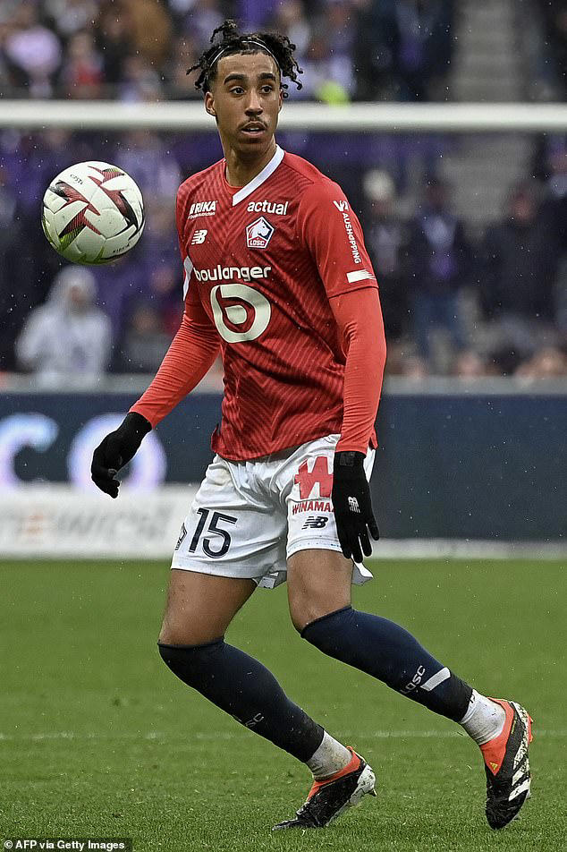 Lille 'threatened to not play Leny Yoro for a YEAR if he didn't agree ... Lille 'threatened to not play Leny Yoro for a YEAR if he didn't agree ...