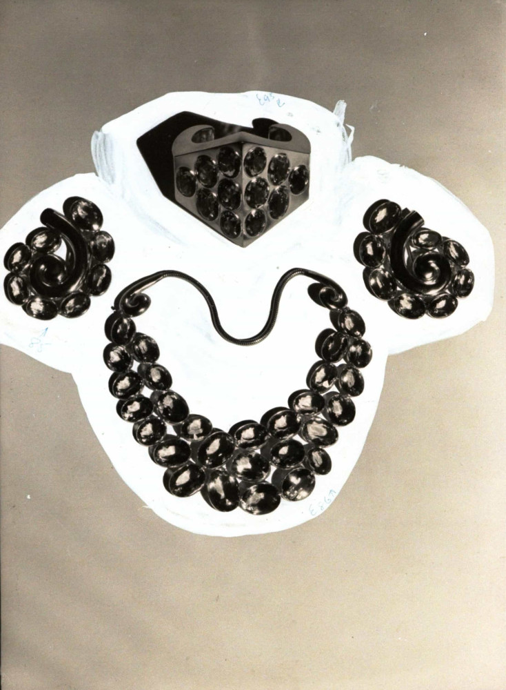 A history of jewelry