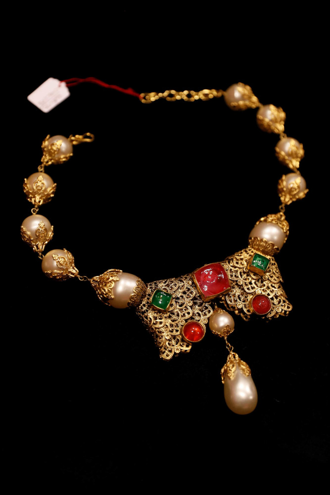 A history of jewelry