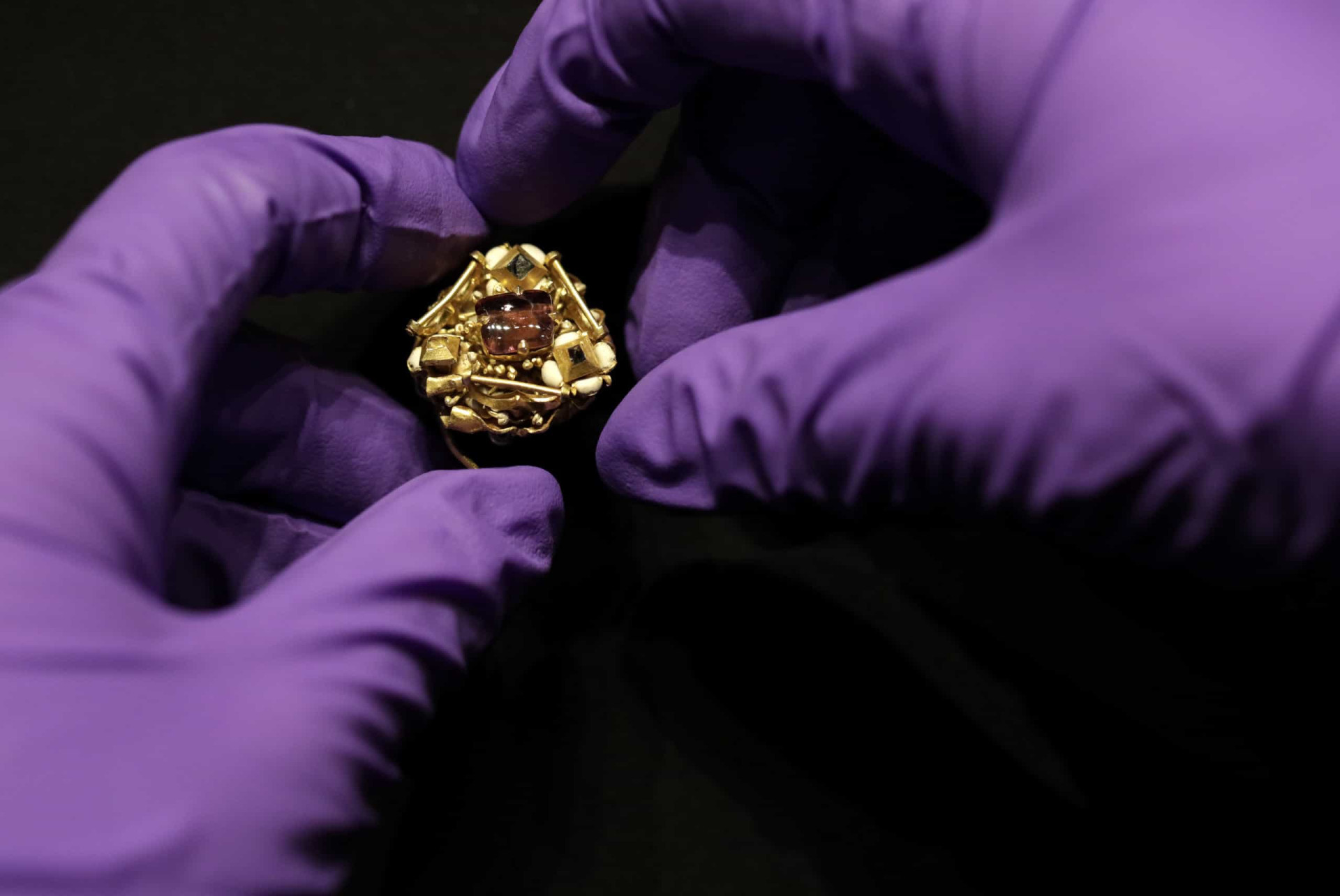 A history of jewelry