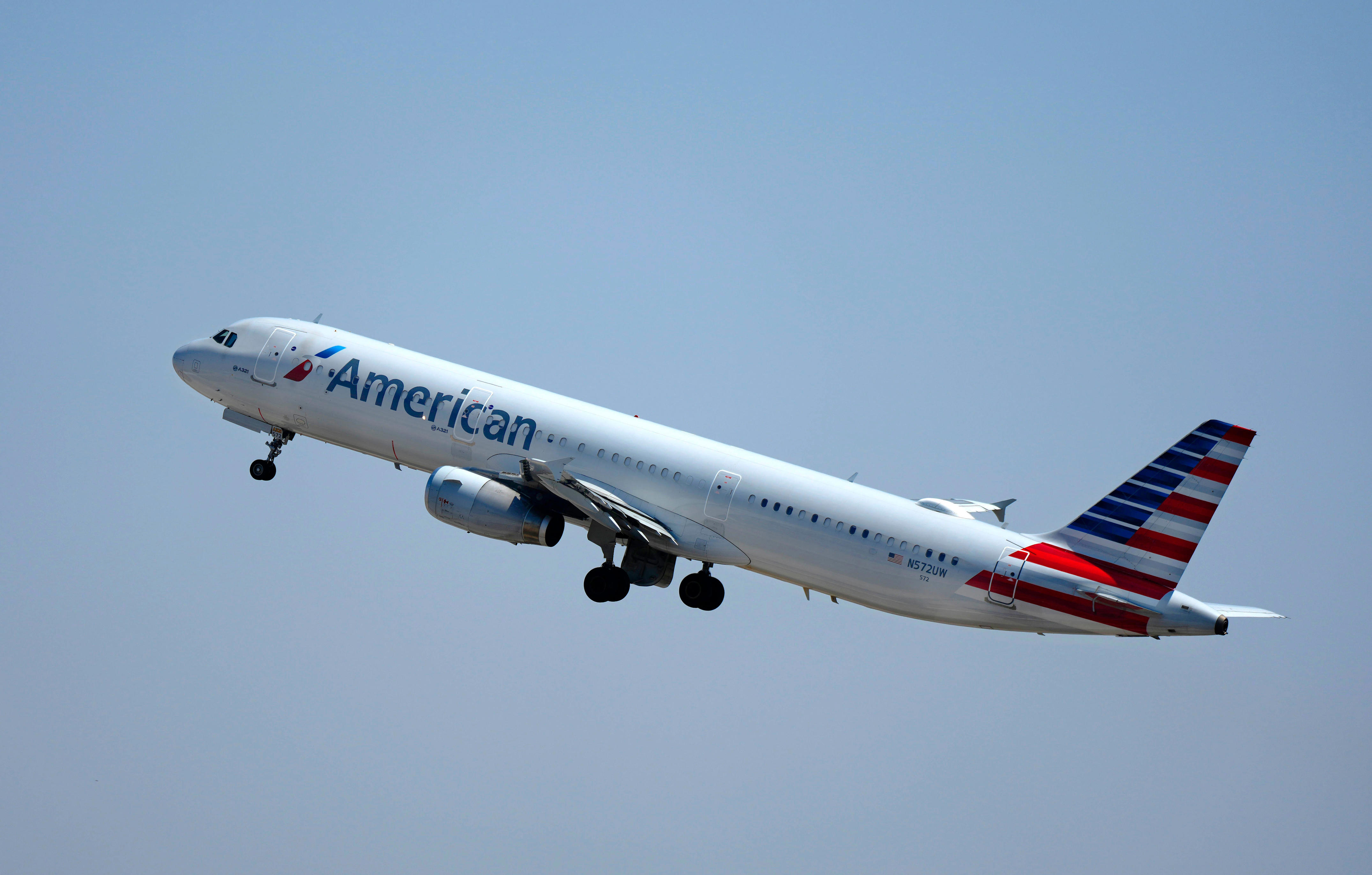 American Airlines flight status: How to track if your plane is on time
