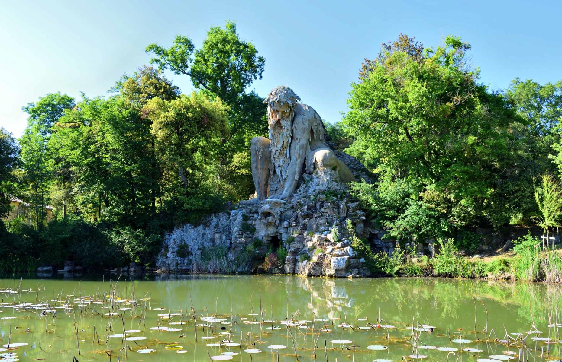 The world’s 41 most stunning statues and sculptures, revealed