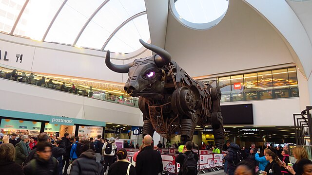 'King of Brum' or just disrespectful? Birmingham man climbs Ozzy the ...