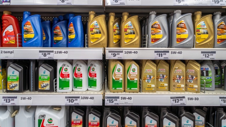 5 Causes Of Low Engine Oil Pressure (And Fixes To Try)
