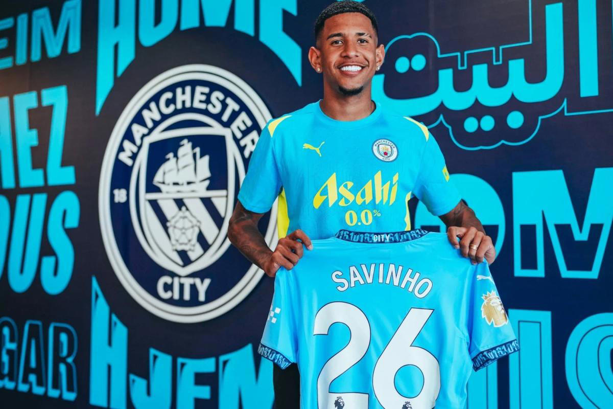 OFFICIAL: Man City complete €40m signing of Brazilian wonderkid Savio OFFICIAL: Man City complete €40m signing of Brazilian wonderkid Savio