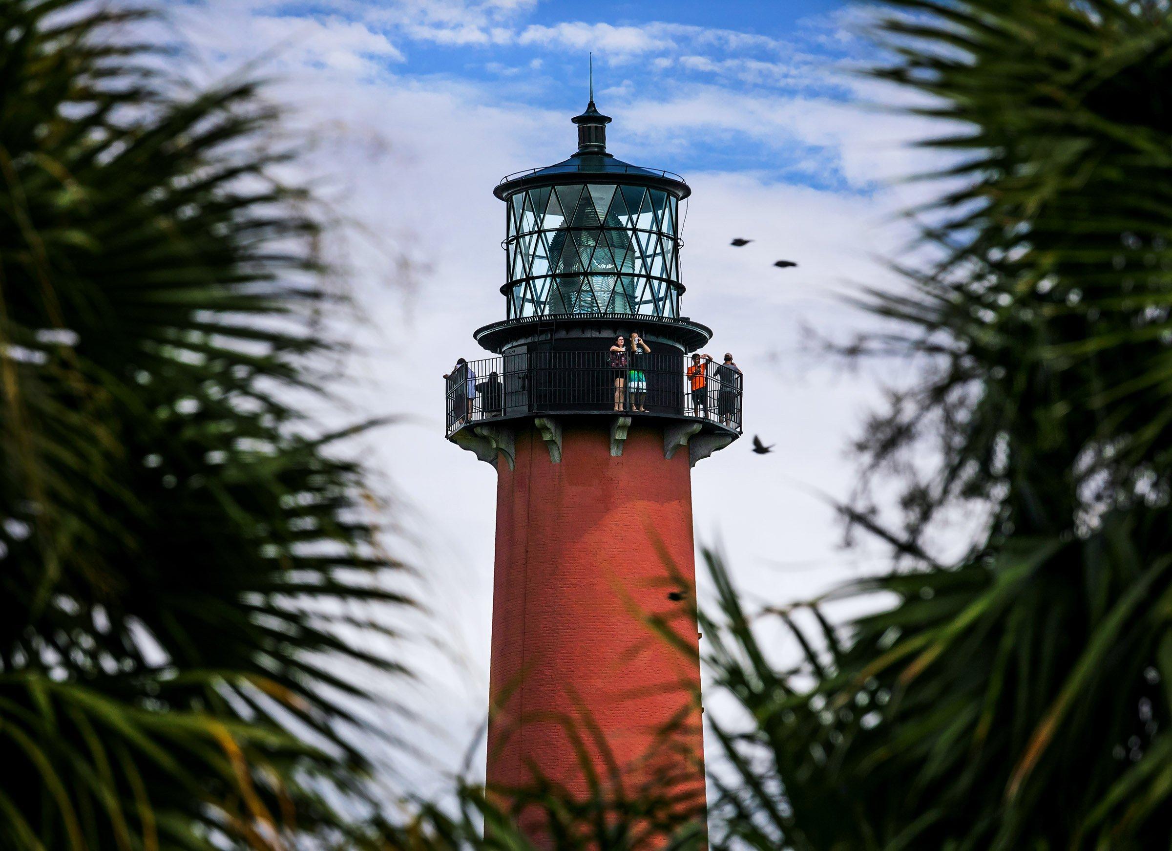 Woman dies after struggle while diving in waters off Jupiter