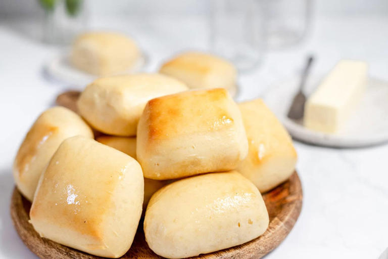 Breads and Rolls That Steal the Spotlight at Dinner
