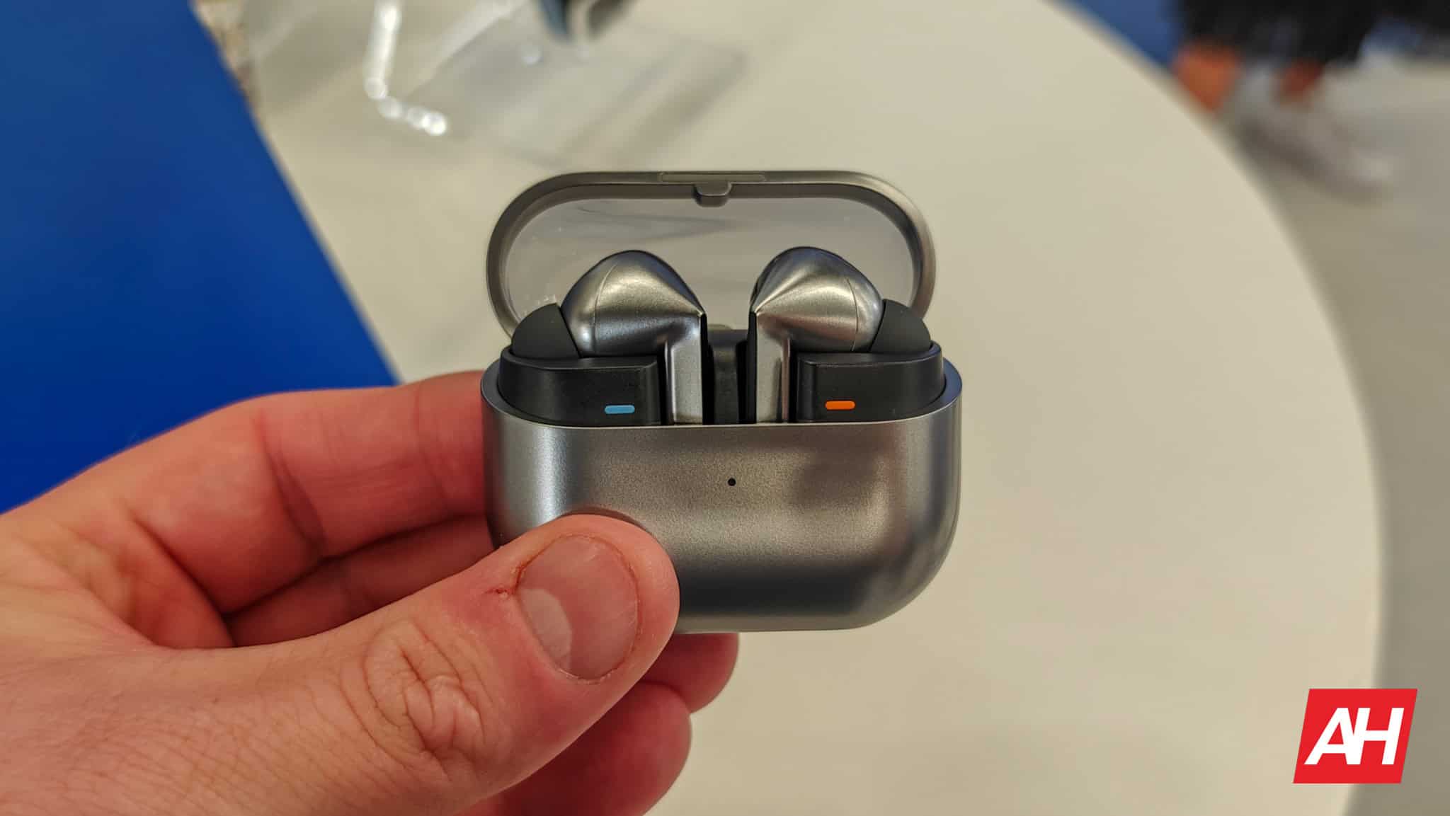Samsung Galaxy Buds 3 Pro supercharged by stability update