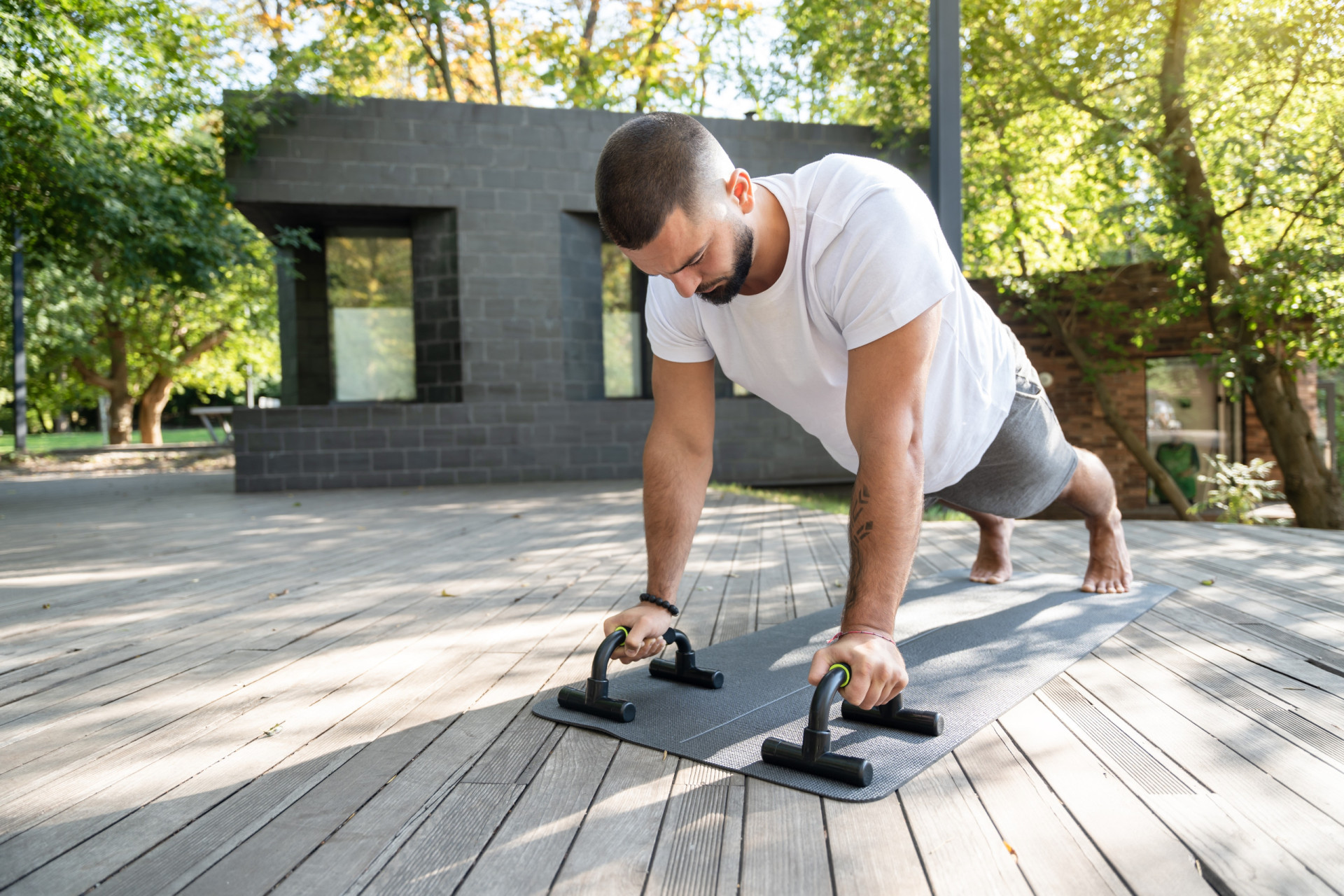 A beginner's guide to calisthenics exercises