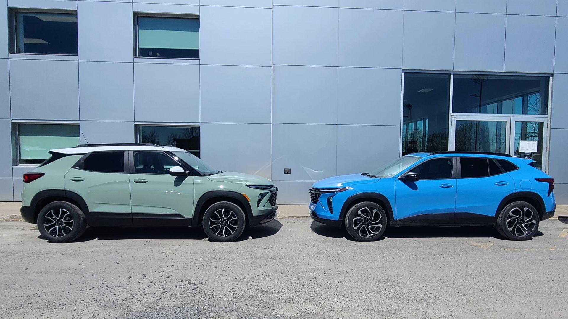 Chevrolet Trax vs Chevrolet Trailblazer: Which model and trim should ...