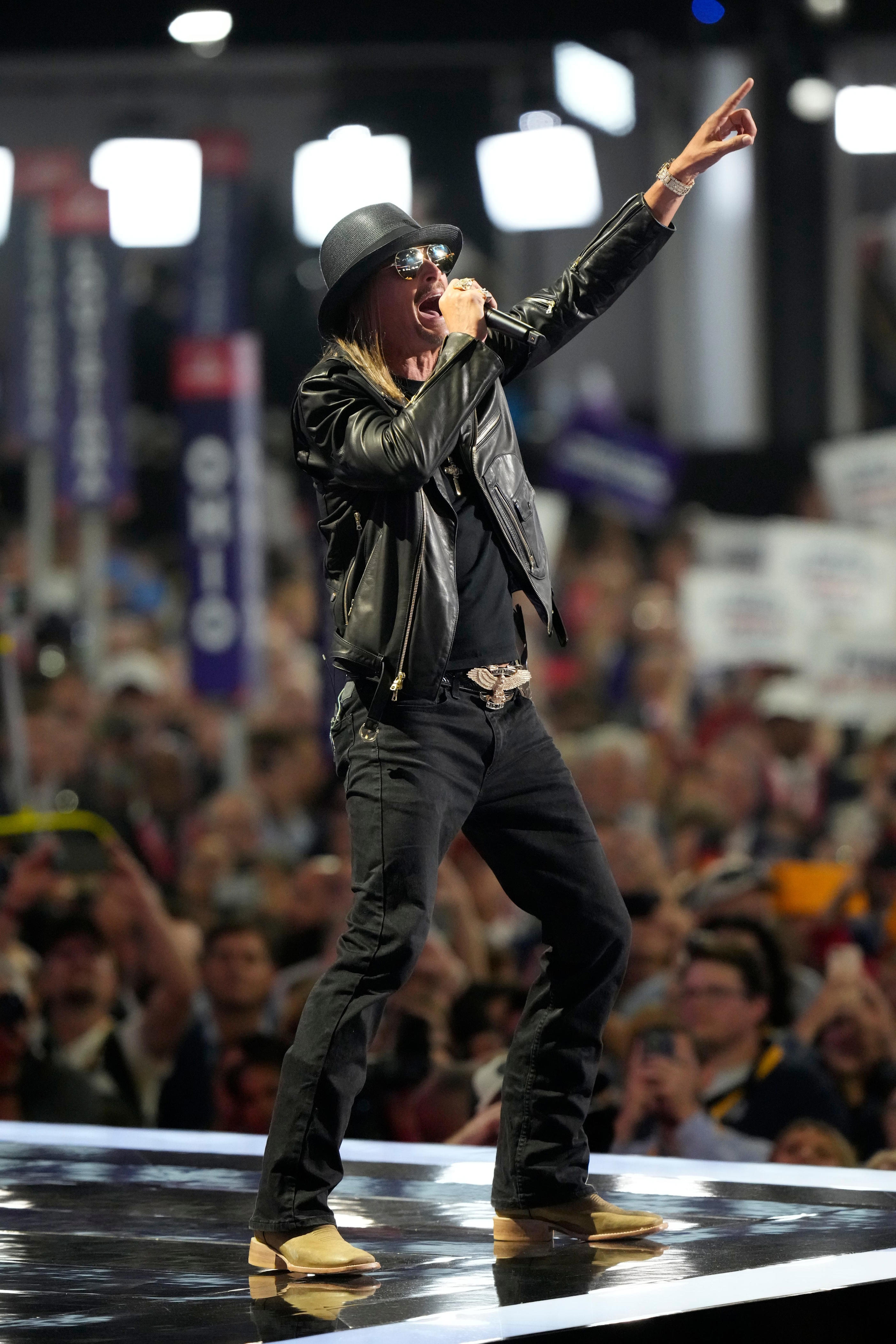 Kid Rock is coming to Fiserv Forum for first public Milwaukee concert ...