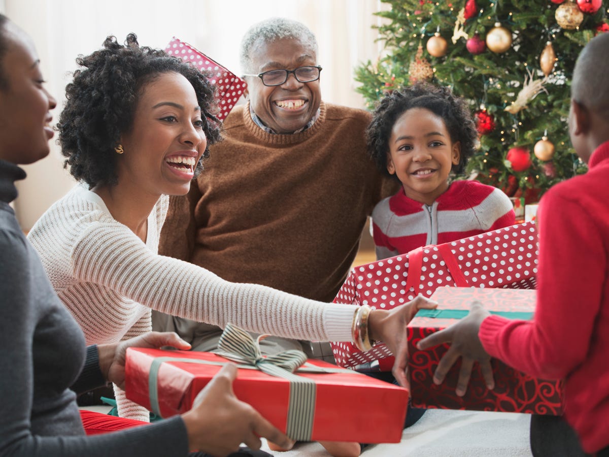 How to gift stock: Four ways to gift stock to friends, family, and ...