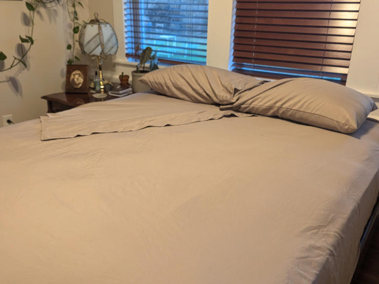 The best cooling sheets for hot sleepers, tested during a humid Texas ...