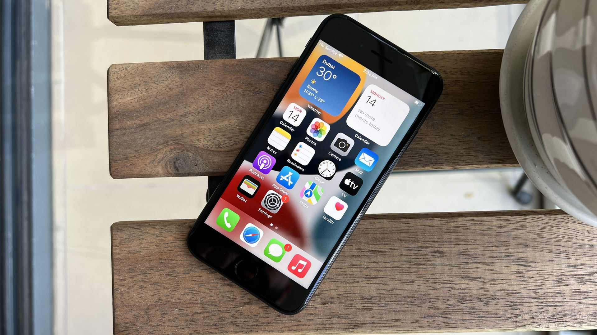 Leaked iPhone SE 4 dummy units tease the new design of Apple's most ... Leaked iPhone SE 4 dummy units tease the new design of Apple's most ...