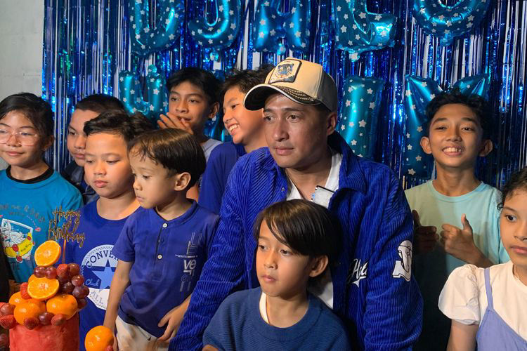 Irfan Hakim Berikan Kado Ulang Tahun Mewah untuk Putranya, Penyemangat ... Irfan Hakim Berikan Kado Ulang Tahun Mewah untuk Putranya, Penyemangat ...
