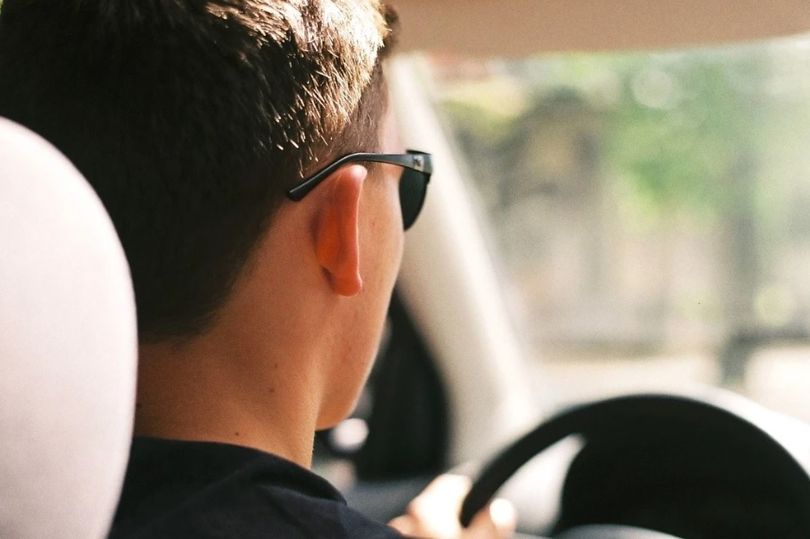 £2,500 warning to anyone driving in January snow without sunglasses