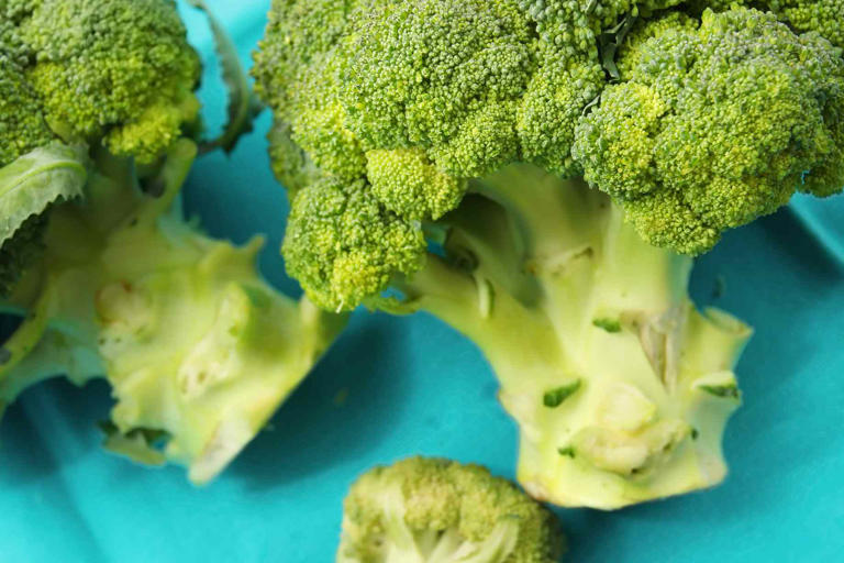 The right way to wash broccoli to remove dirt and hidden grime