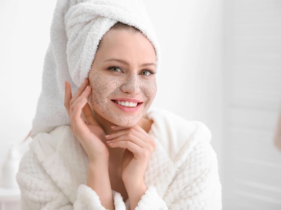 Soin de la peau : Ces 2 très bonnes astuces pour faire un bon gommage ...