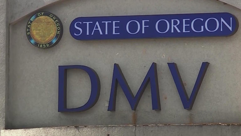 Oregon DMV continues automatic voter registration months after public snafu