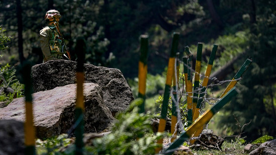 Army foils terrorists infiltration bid in J-K's Battal sector; 1 ... Army foils terrorists infiltration bid in J-K's Battal sector; 1 ...
