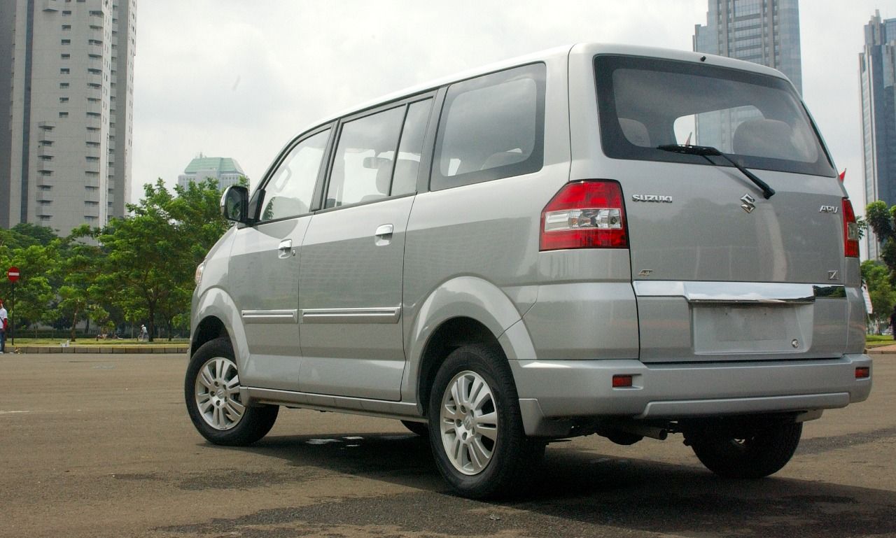 Bisa Muat Banyak, Suzuki APV Bekas Jelang Akhir Tahun Harga Mulai Rp 70 ...