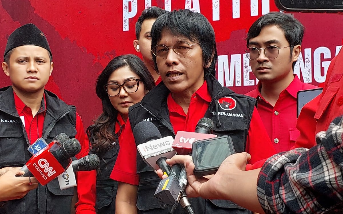 Adian sindir ketimpangan status guru honorer dan petugas MBG yang ...