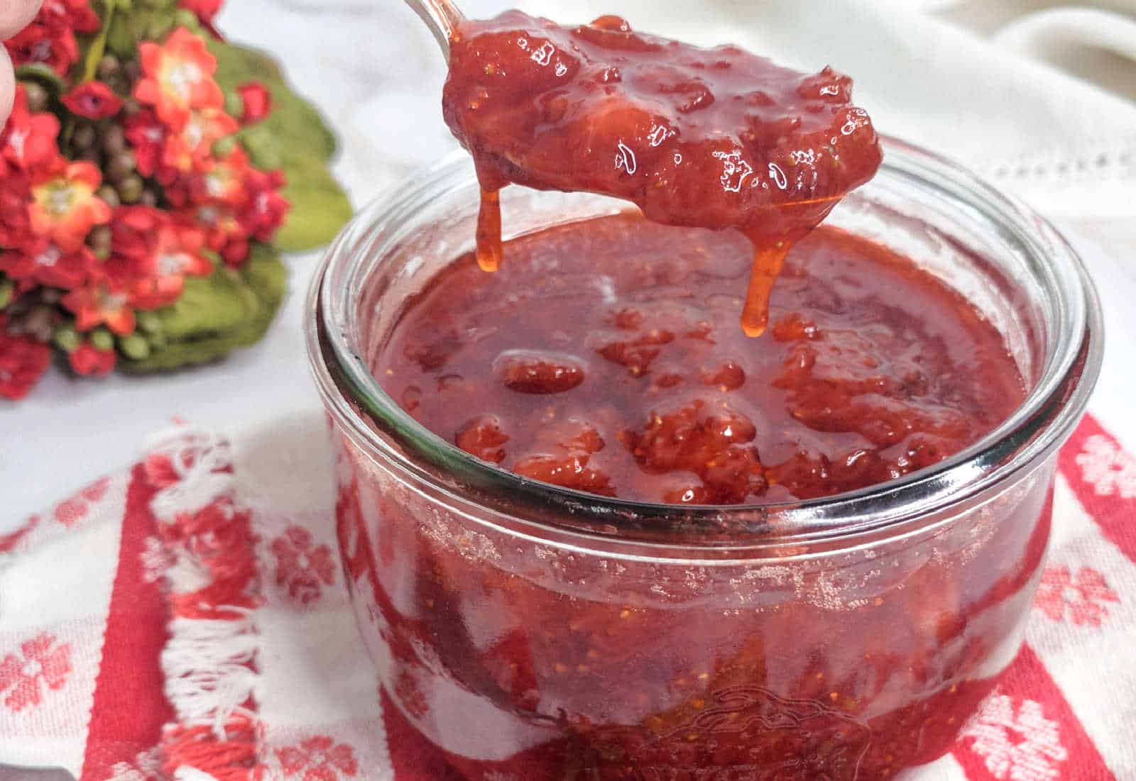 20 Berry Fun Treats, Sips & Sweet Bites Starring Strawberries