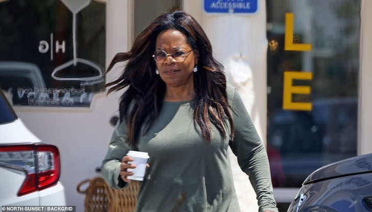 Oprah Winfrey shocks fans showing 'miracle drug' makeover Oprah Winfrey shocks fans showing 'miracle drug' makeover