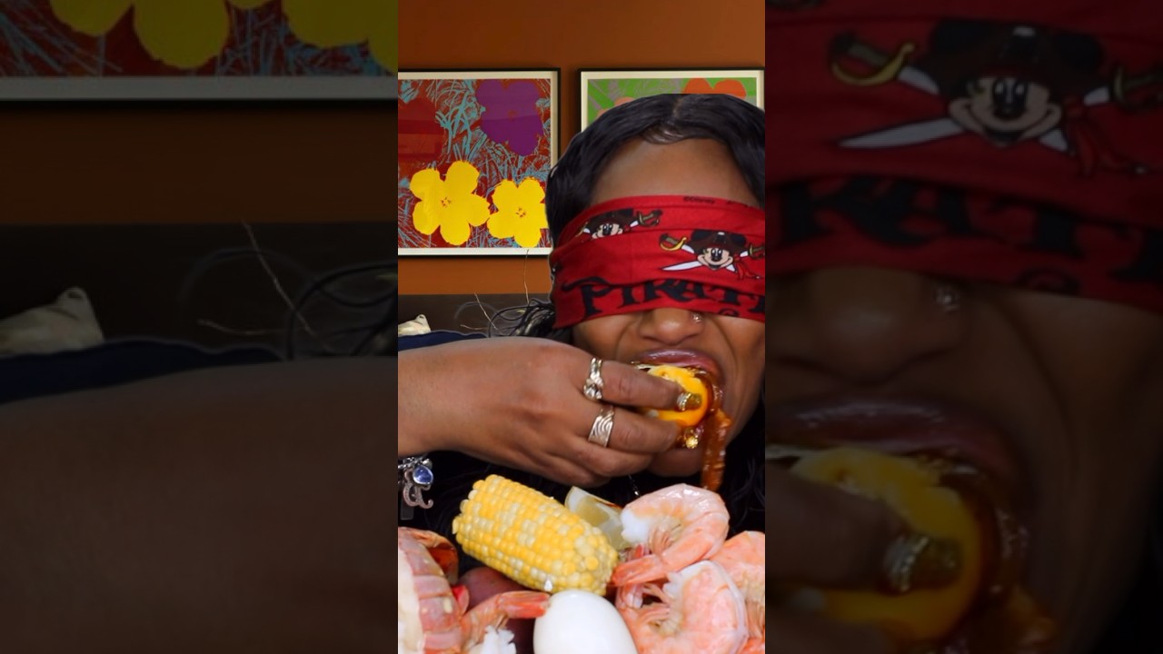 Can you guess what’s in this blindfolded boil