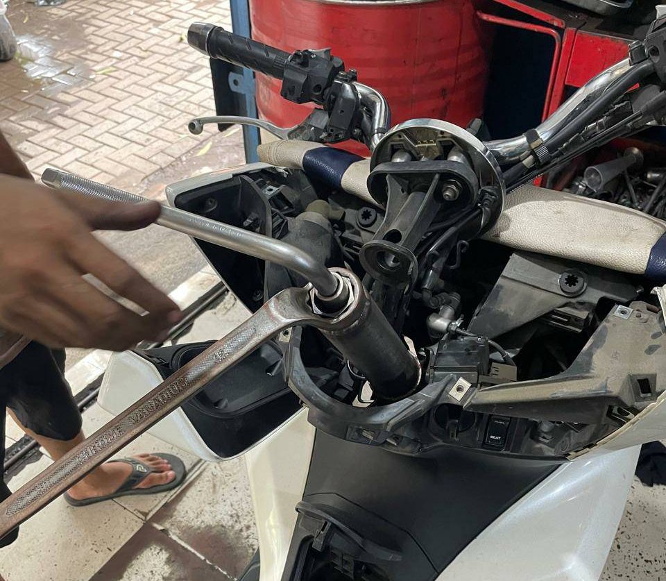 Banyak yang Enggak Sadar, Ini Penyebab Utama Komstir Motor Cepat Oblak
