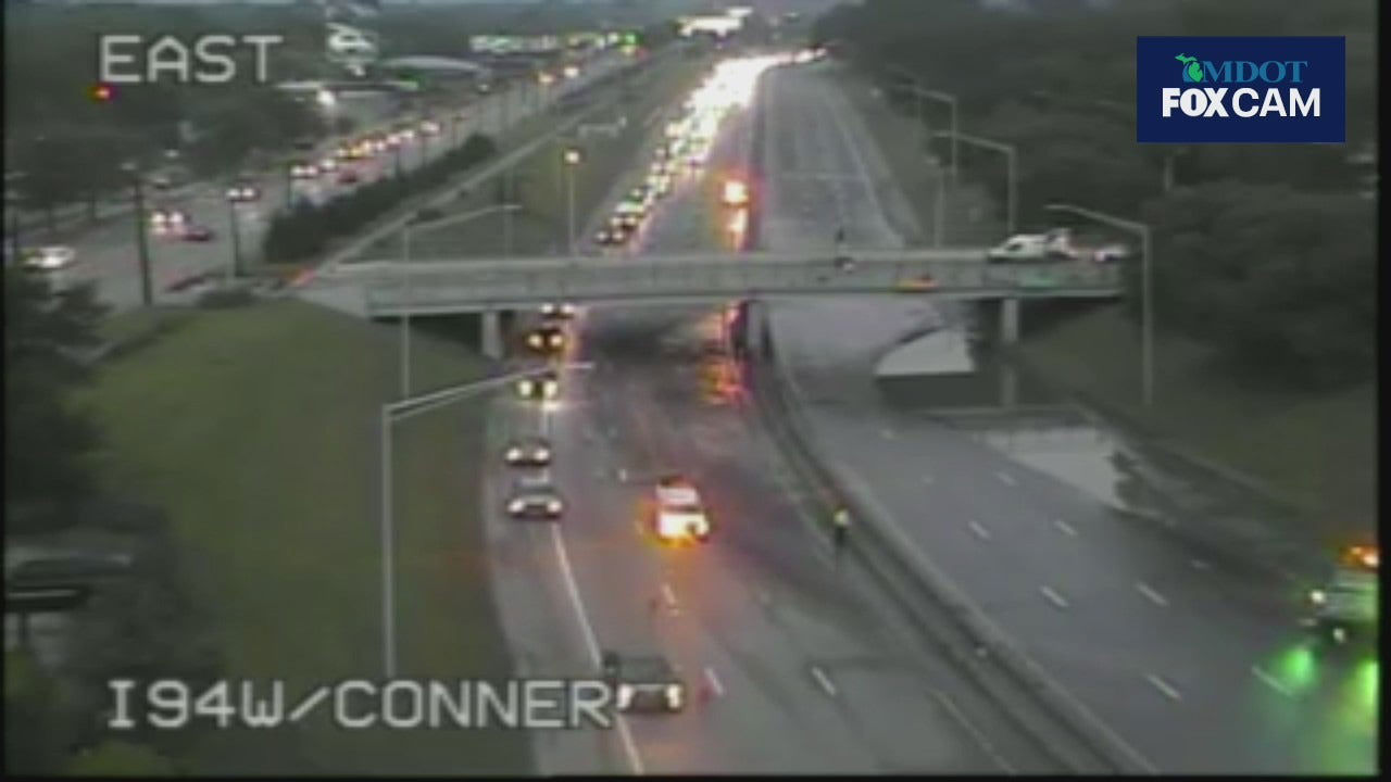 Flooding leads to closures on Detroit freeways, ramps Flooding leads to closures on Detroit freeways, ramps