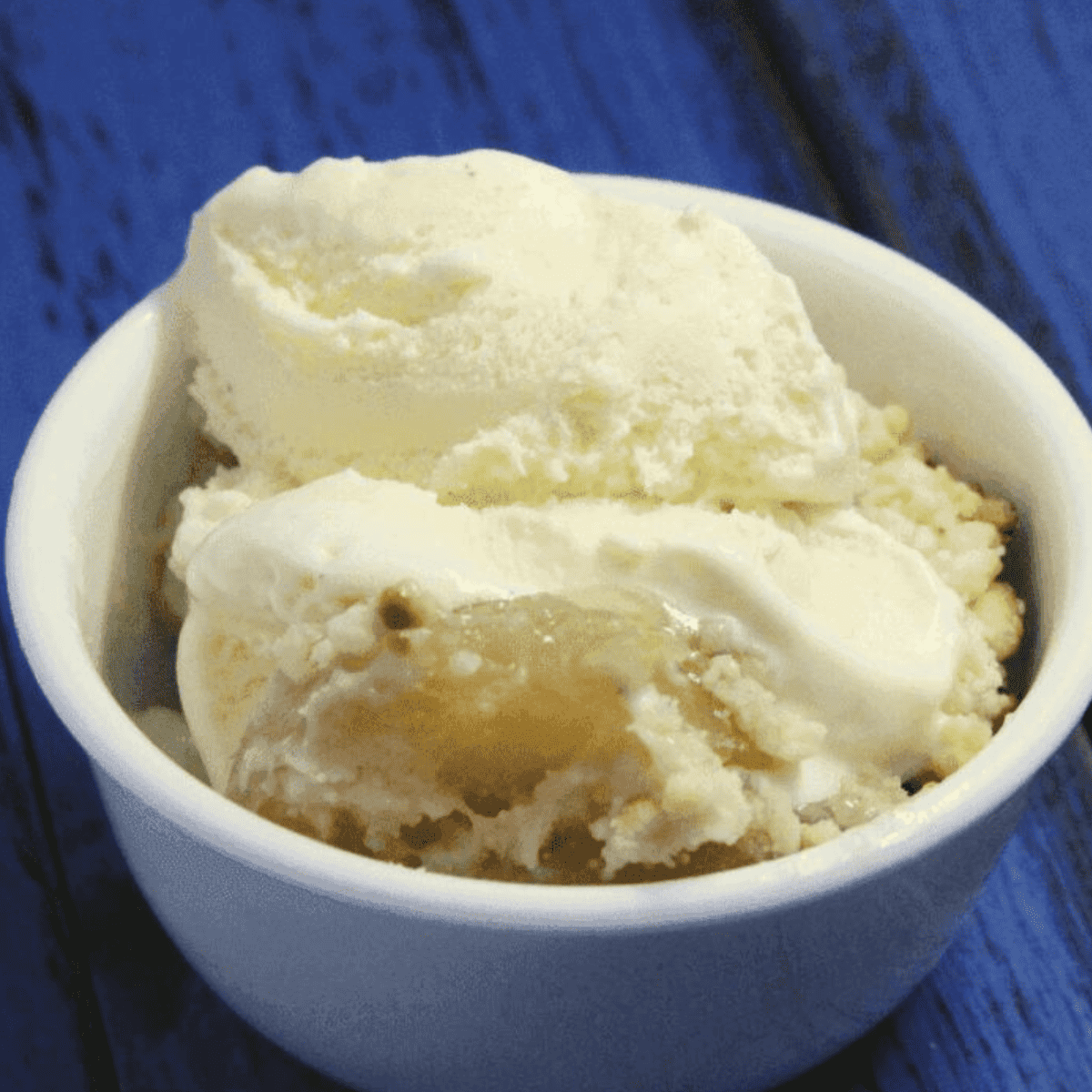 10 easy dump cake recipes that make themselves
