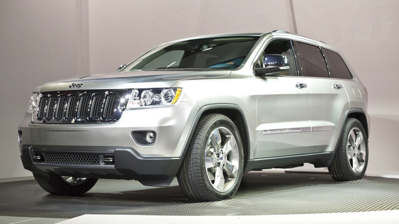 Which Jeeps Have HEMI Engines Under The Hood?