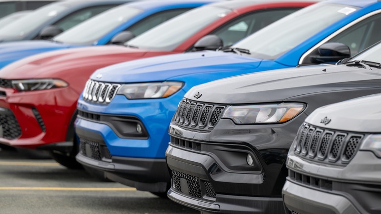 Which Jeeps Have HEMI Engines Under The Hood?
