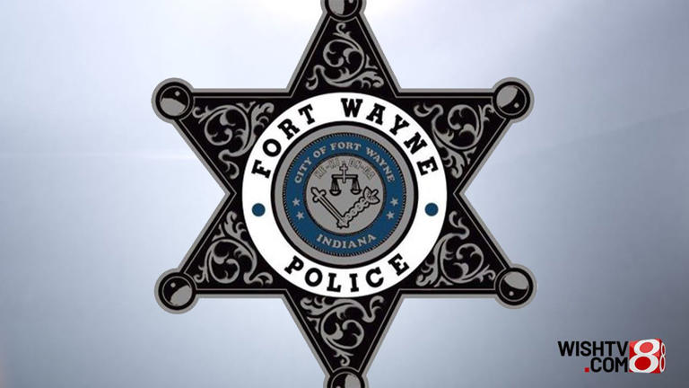 1 dead after single-vehicle crash on West Coliseum Boulevard in Fort Wayne