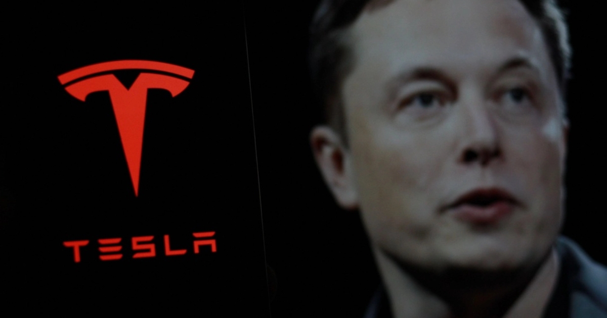 The Bubble Is Over: Tesla’s Stock Plummets Over 30% Amid Investor Concerns
