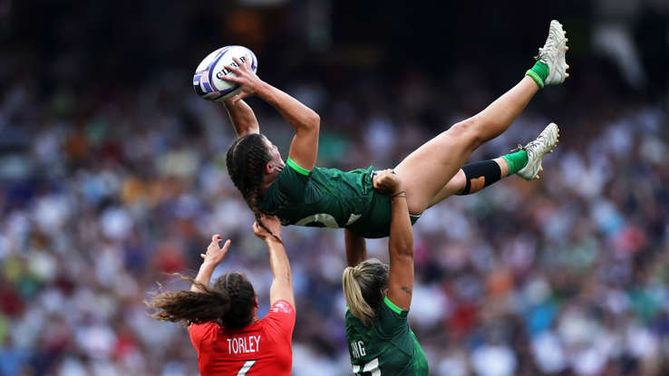 La rugbista salva la compagna: le foto dell'impressionante prova di ... La rugbista salva la compagna: le foto dell'impressionante prova di ...