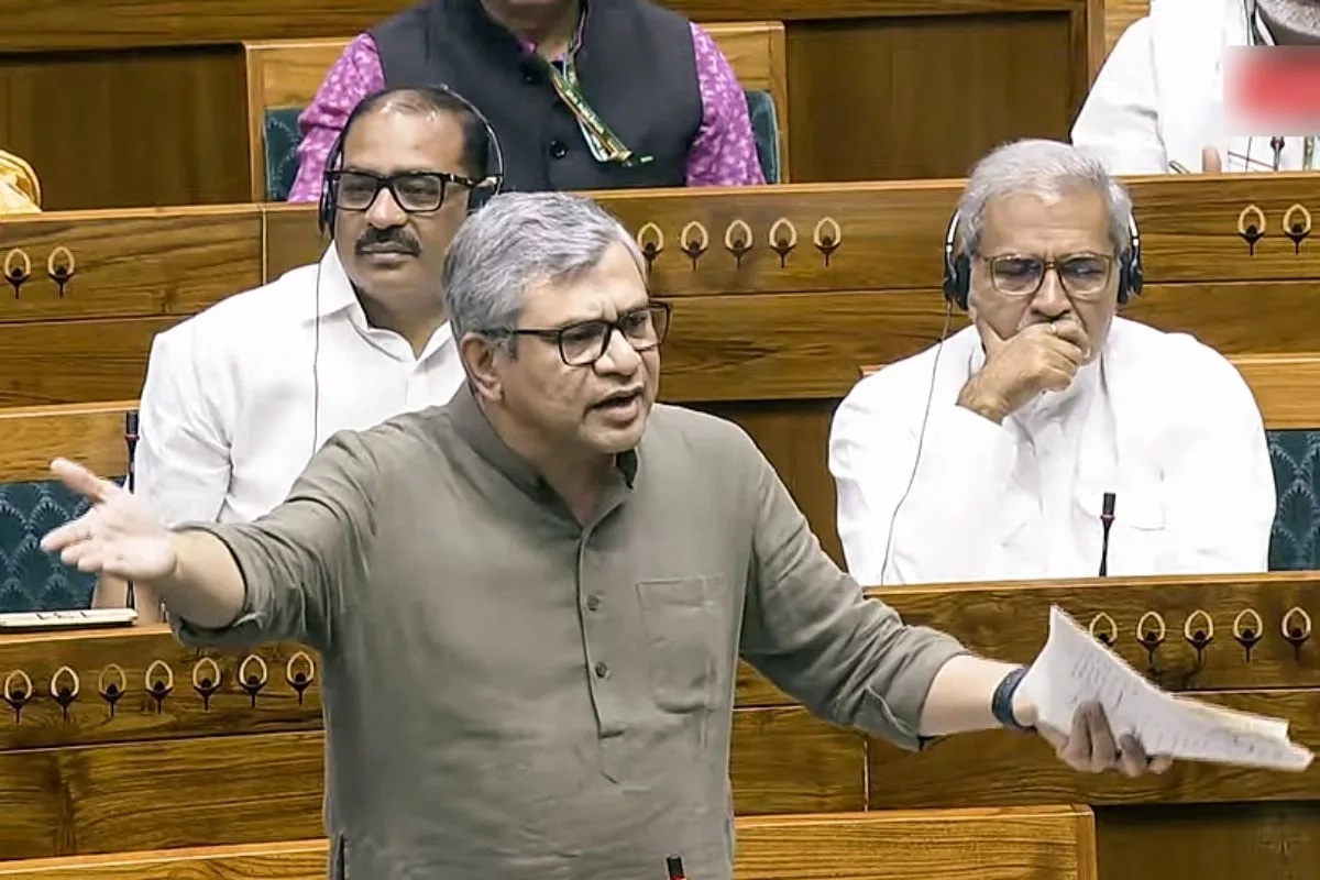 I&B Minister Ashwini Vaishnaw calls for stricter laws on social media ... I&B Minister Ashwini Vaishnaw calls for stricter laws on social media ...