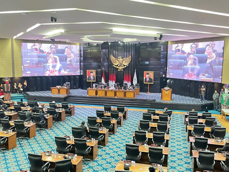 106 Anggota DPRD DKI Jakarta Dilantik Hari Ini, Termuda Berusia 23 Tahun 106 Anggota DPRD DKI Jakarta Dilantik Hari Ini, Termuda Berusia 23 Tahun