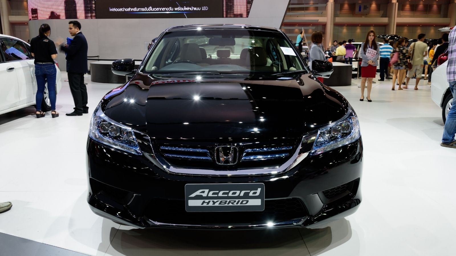 24 Hybrid Cars That Are Setting New Standards in Automotive Technology ...