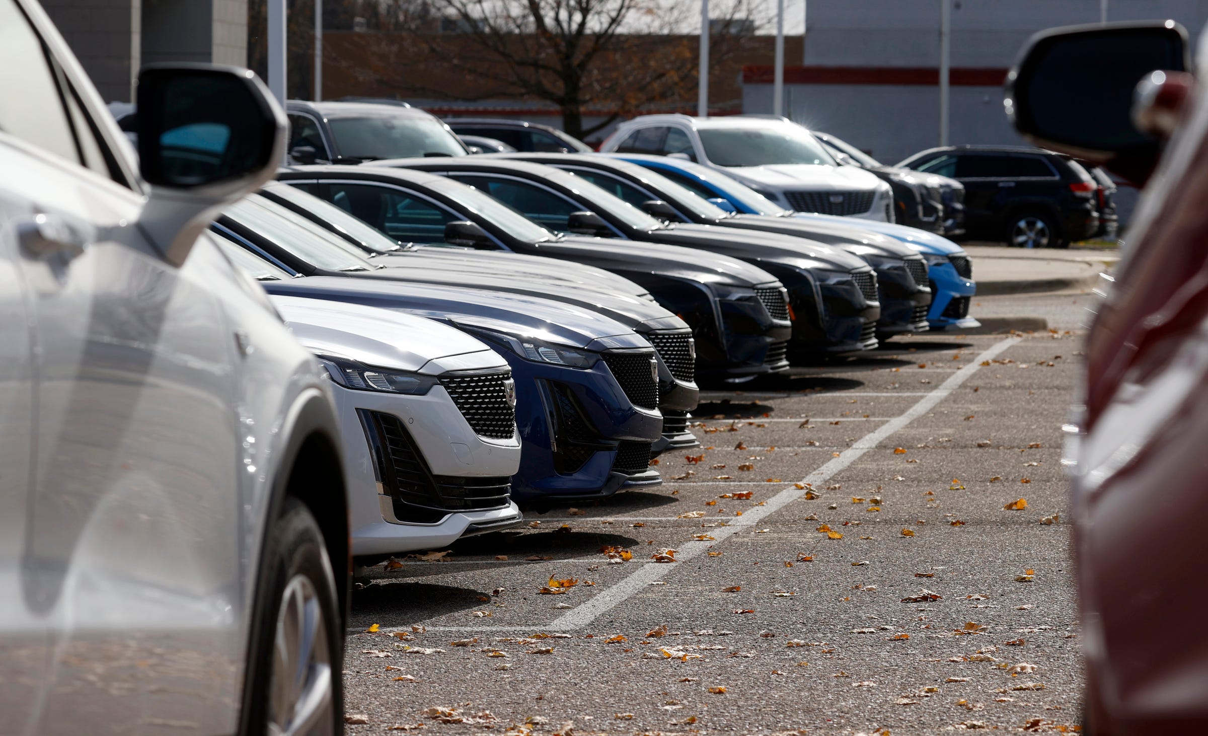 Tariffs threaten to cut US auto sales by 700,000 in 2025 amid recession ...