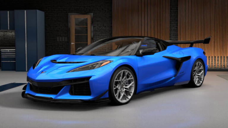 2025 Chevrolet Corvette ZR1 Claims BONKERS 0–60 Time!
