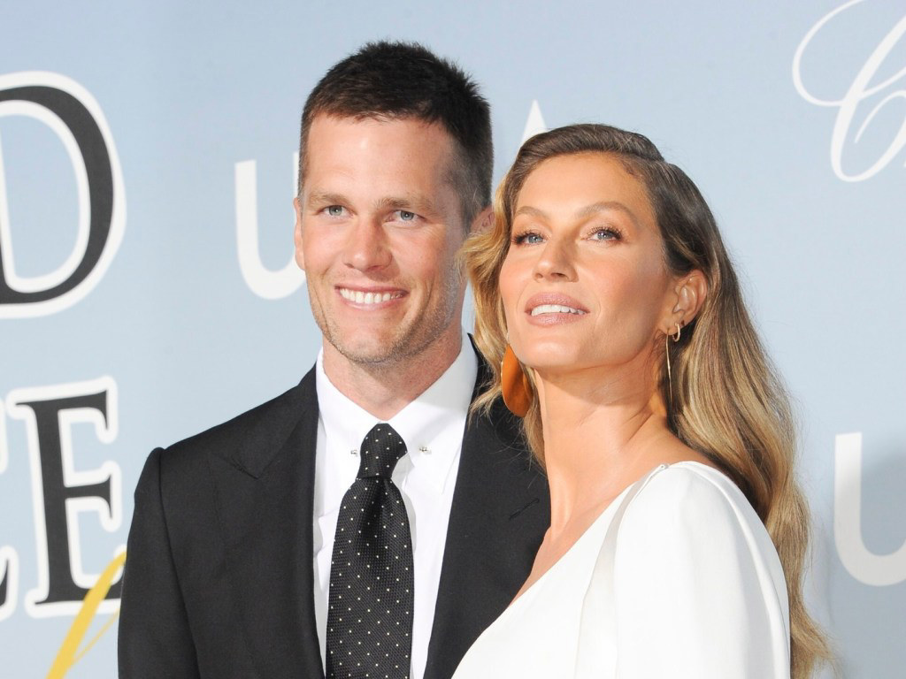 Fans Mistakenly Thought They Saw Ex Gisele Bündchen in Tom Brady's ... Fans Mistakenly Thought They Saw Ex Gisele Bündchen in Tom Brady's ...