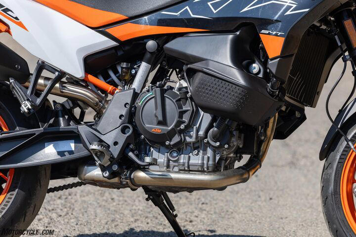 Review: KTM's 890 Duke SMT Is Proof That Opposites Attract (Specs ...