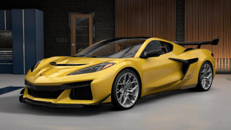 The 2025 Chevrolet Corvette ZR1 Coupe and Convertible Come in 10 ...