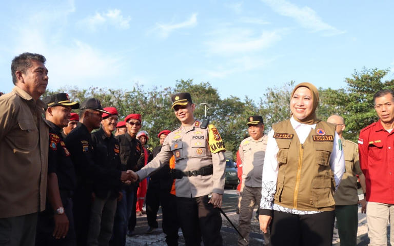 Inhu Siaga Darurat Karhutla, Bupati, Kapolres & Dandim Gelar Pasukan Inhu Siaga Darurat Karhutla, Bupati, Kapolres & Dandim Gelar Pasukan