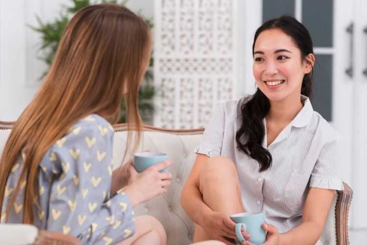 8 Tanda yang Menunjukkan Perempuan Kuat secara Tampilan tapi Menyimpan ...